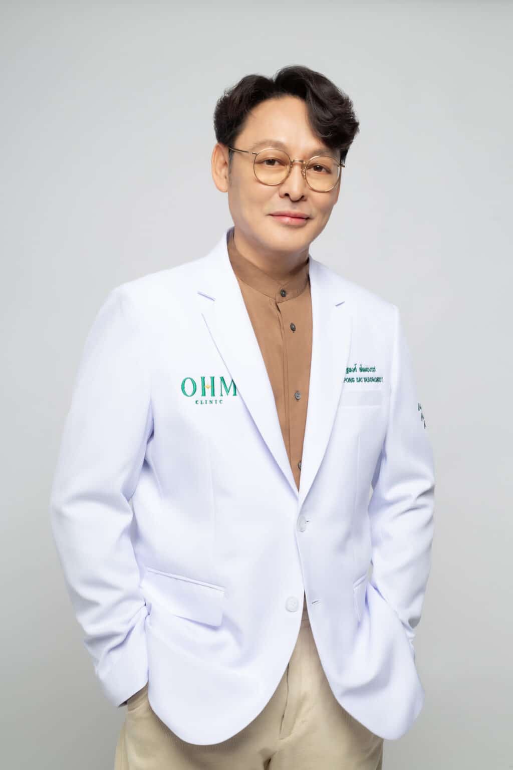 ศูนย์ความงาม คลินิกเสริมความงาม ปรับรูปหน้า ครบวงจร | OHM Clinic
